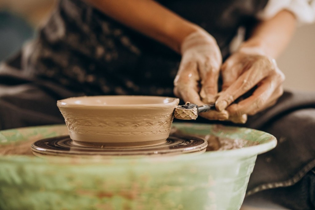 Creative Pottery Classes & Holiday Events